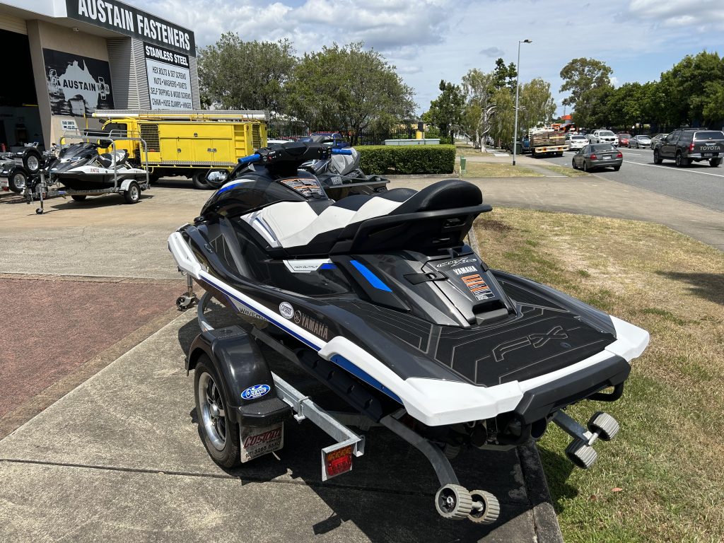 FX HO Cruiser 2019 | Custom Jet Skis